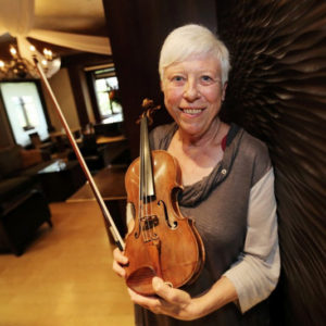 String Masterclass with Gwen Thompson-Robinow | UVic School of Music ...